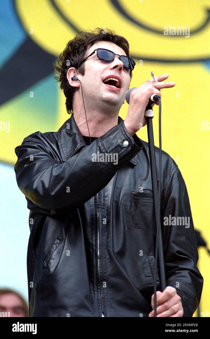 Monza Italy 1999-07-10 : Ian McCulloch singer of Echo & the Bunnymen in ...