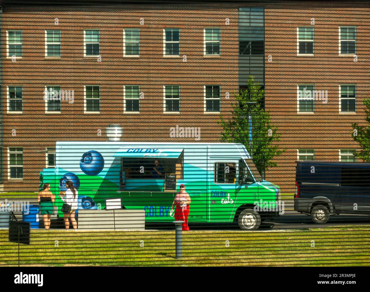 Colby college campus maine hi-res stock photography and images - Alamy