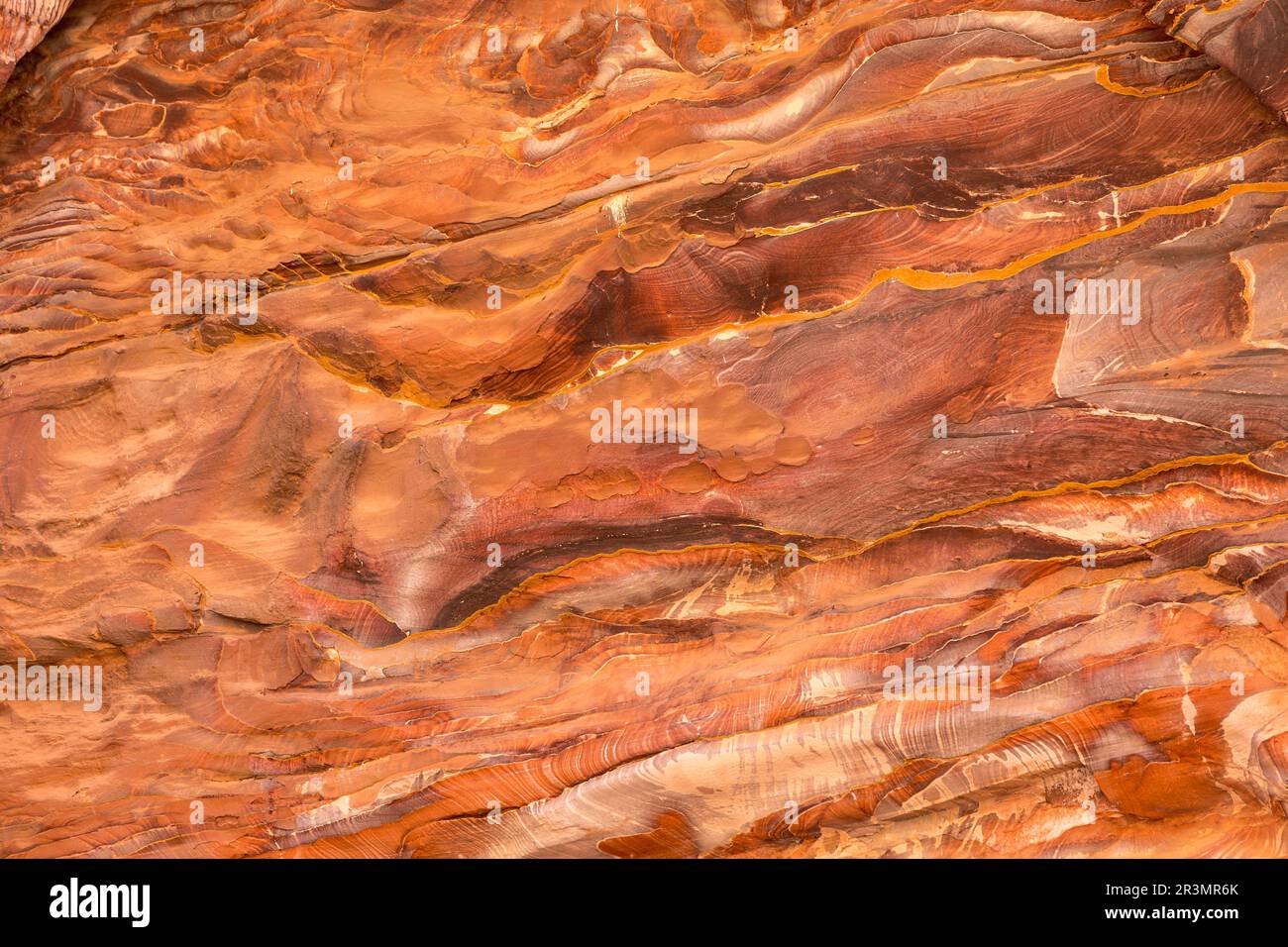 Sandstone rock and mineral layers in Petra, Jordan Stock Photo - Alamy