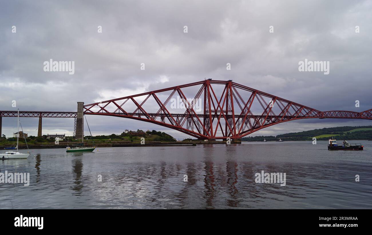 Forth Bridge Edinburgh Stock Photo - Alamy