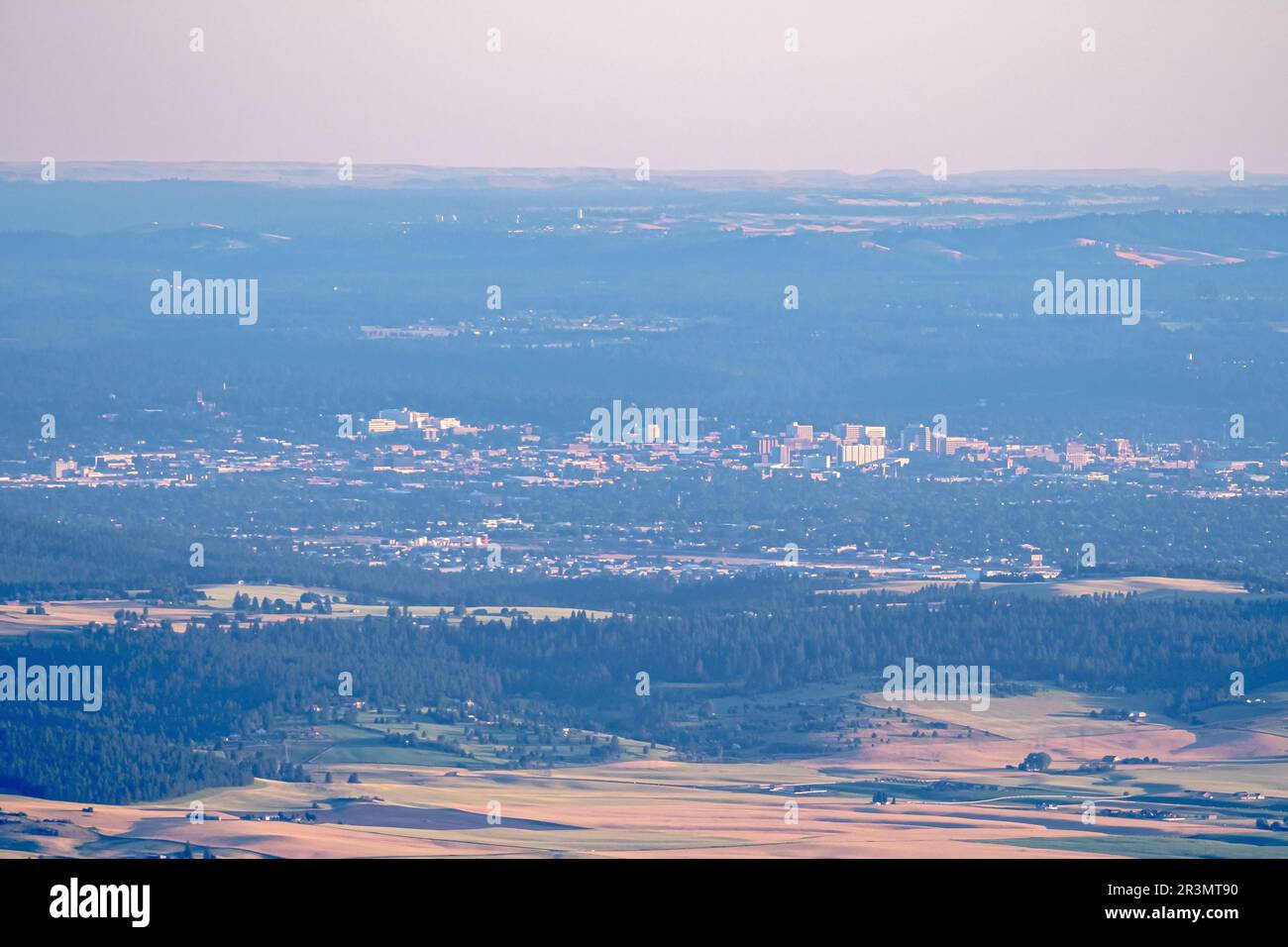 Beautiful scenic nature views at spokane mountain in washington state ...
