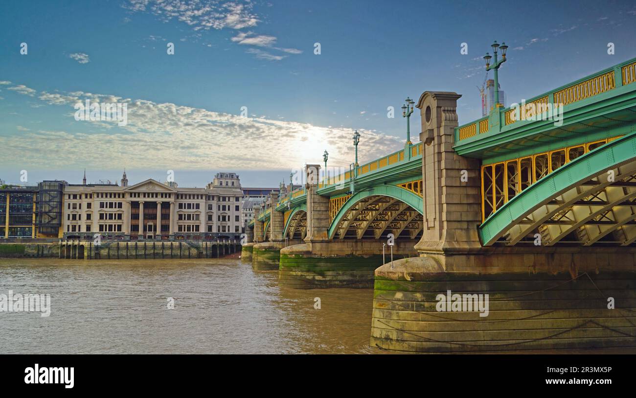 Southwark attractions hi-res stock photography and images - Alamy