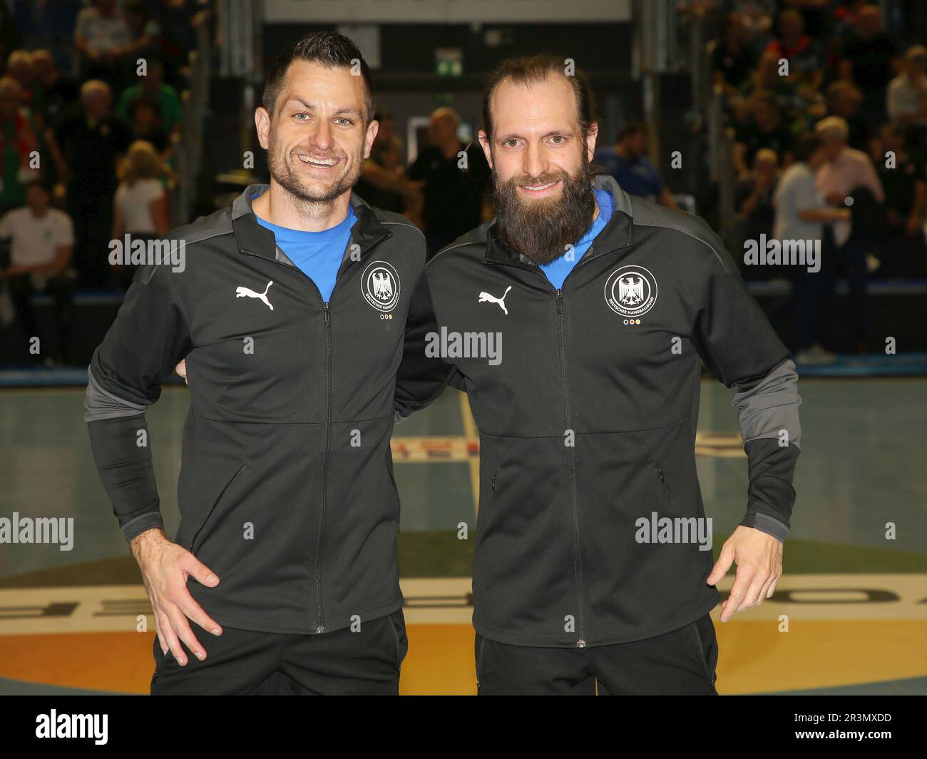 Dhb handball schiedsrichter hi-res stock photography and images - Alamy