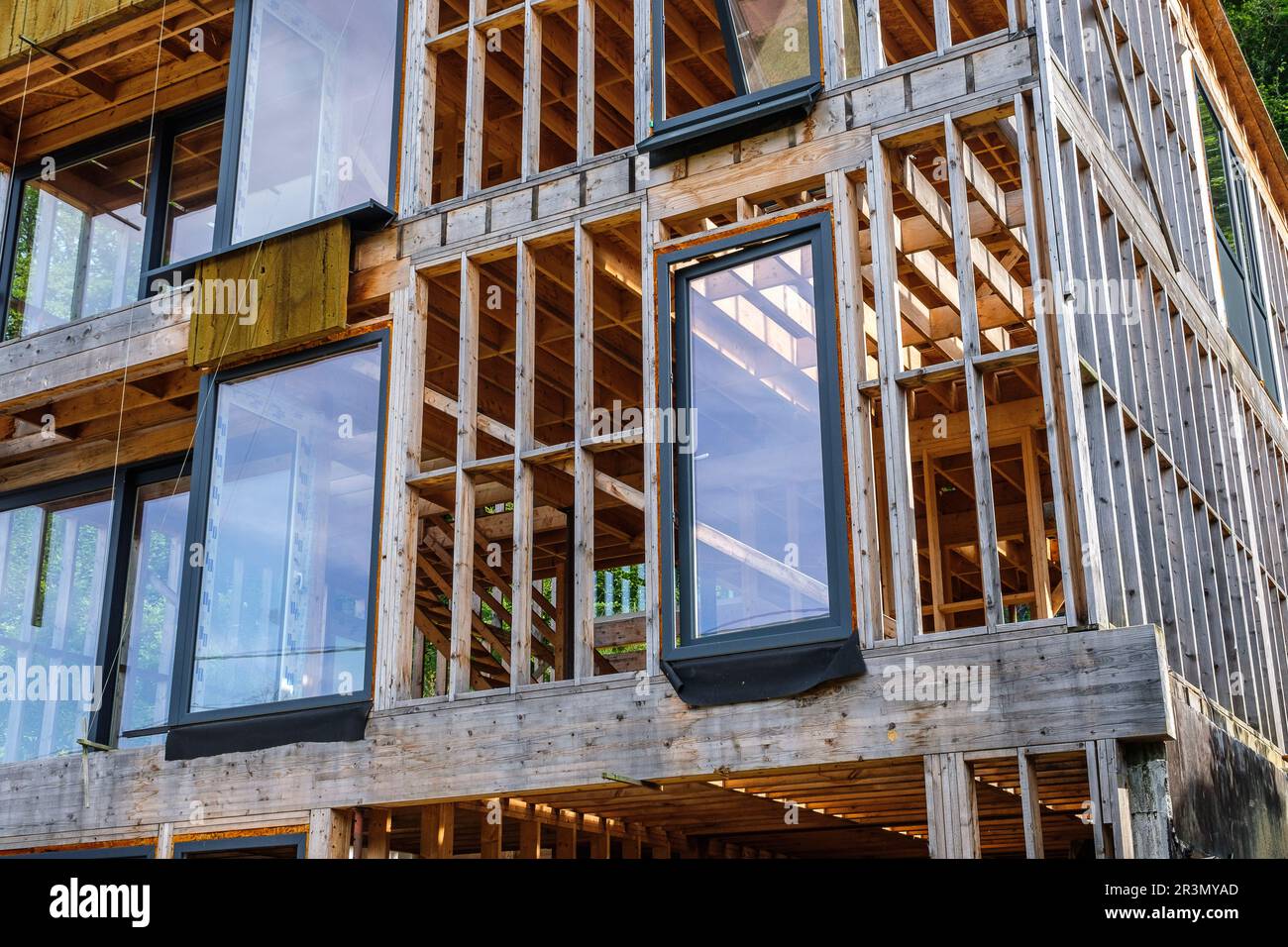 Build timber frame house - Wood Beam construction | Maison a ossature ...