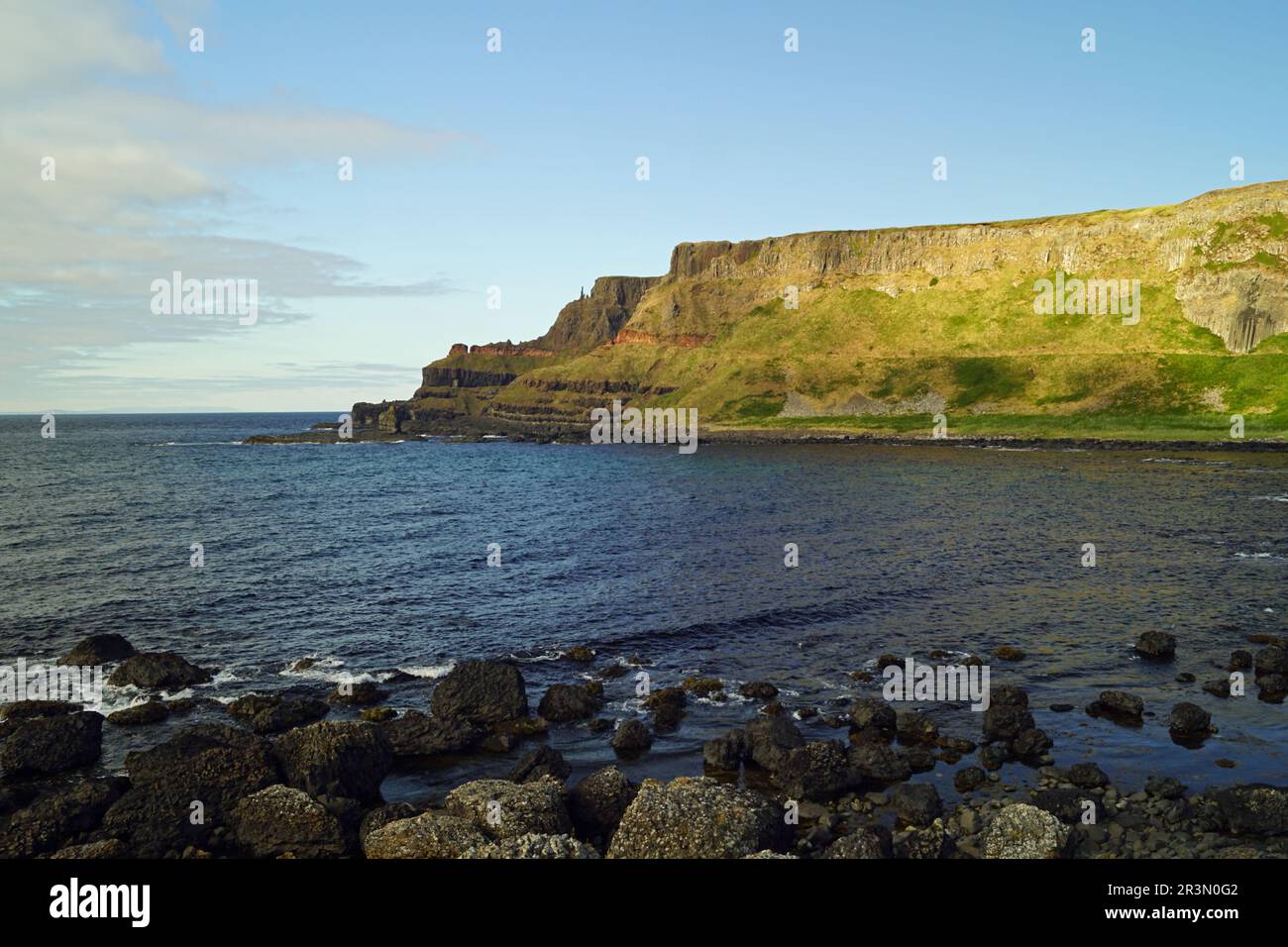 Giants causeway landscape hi-res stock photography and images - Alamy