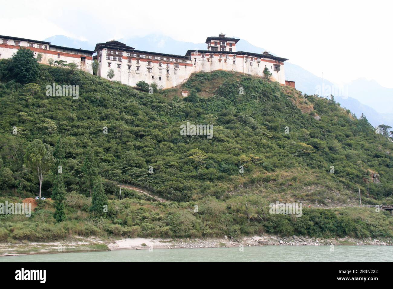 buddhist fortress (dzong) in wangdue phodrang (bhutan Stock Photo - Alamy