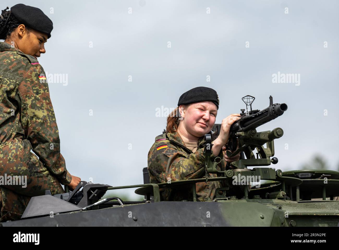 Leopard 2 a7v main battle tank hi-res stock photography and images - Alamy