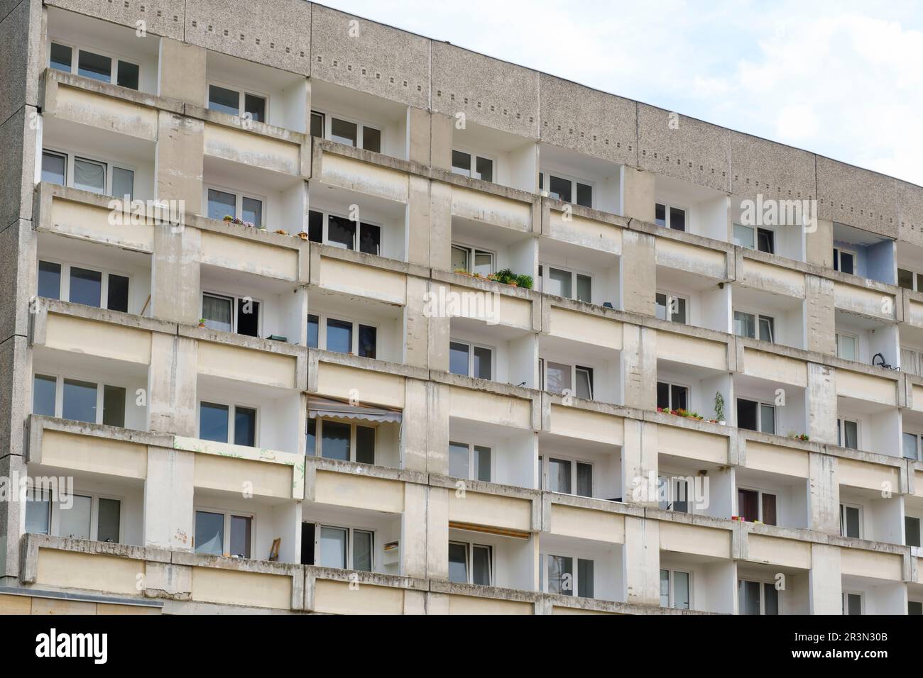Balcony slab hi-res stock photography and images - Alamy