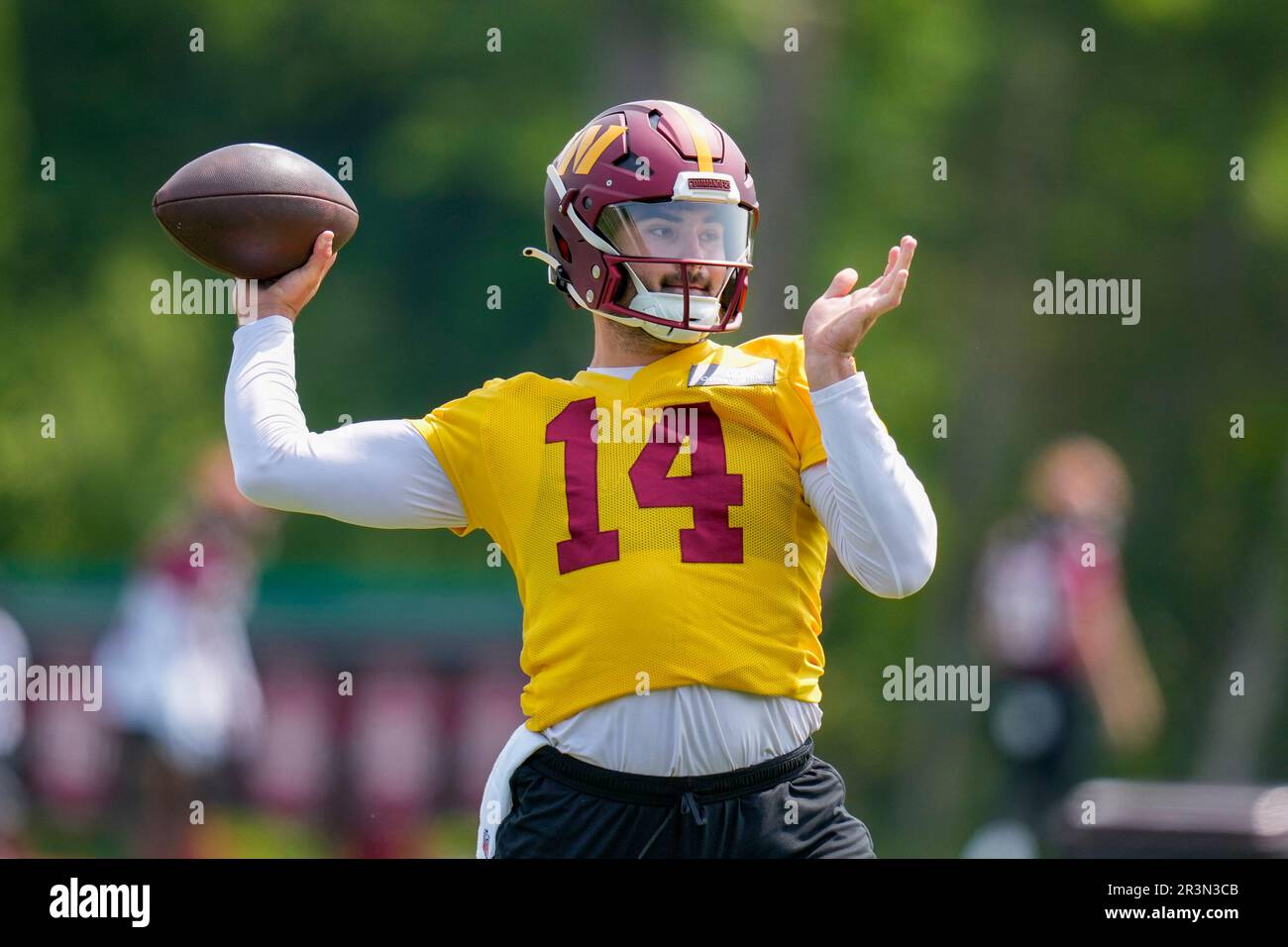 Washington Commanders quarterback Sam Howell (14) throws during an NFL ...