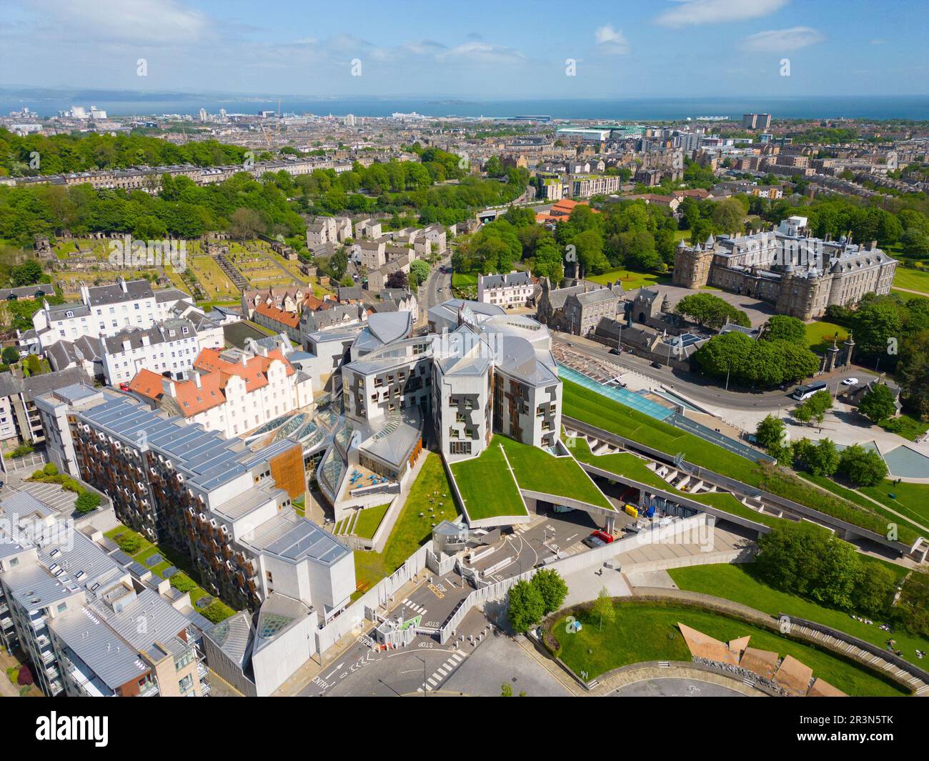 Urban view scottish capital hi-res stock photography and images - Alamy
