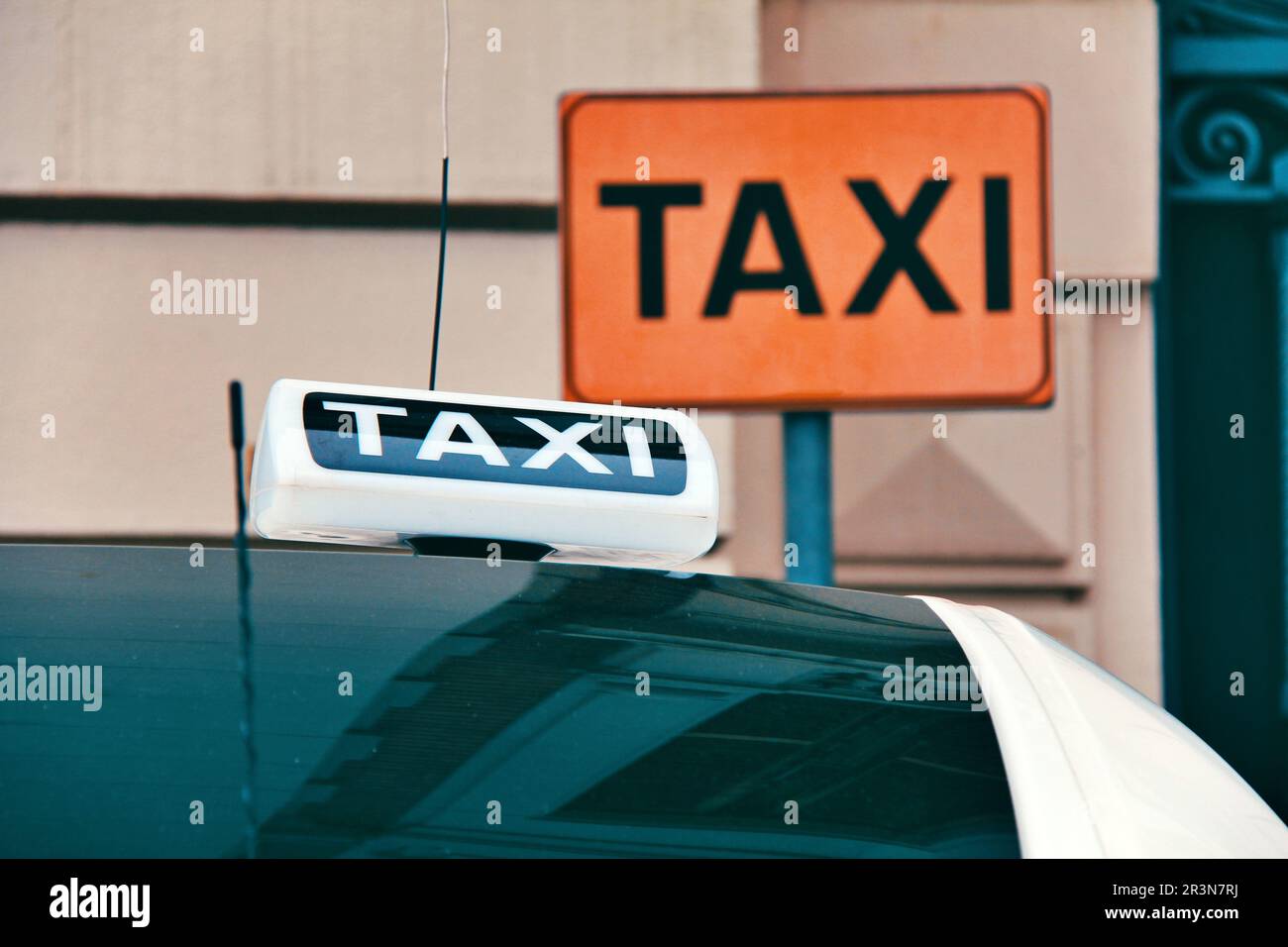 Roof car - Taxi sign in Italy with the view of a taxi sign as ...