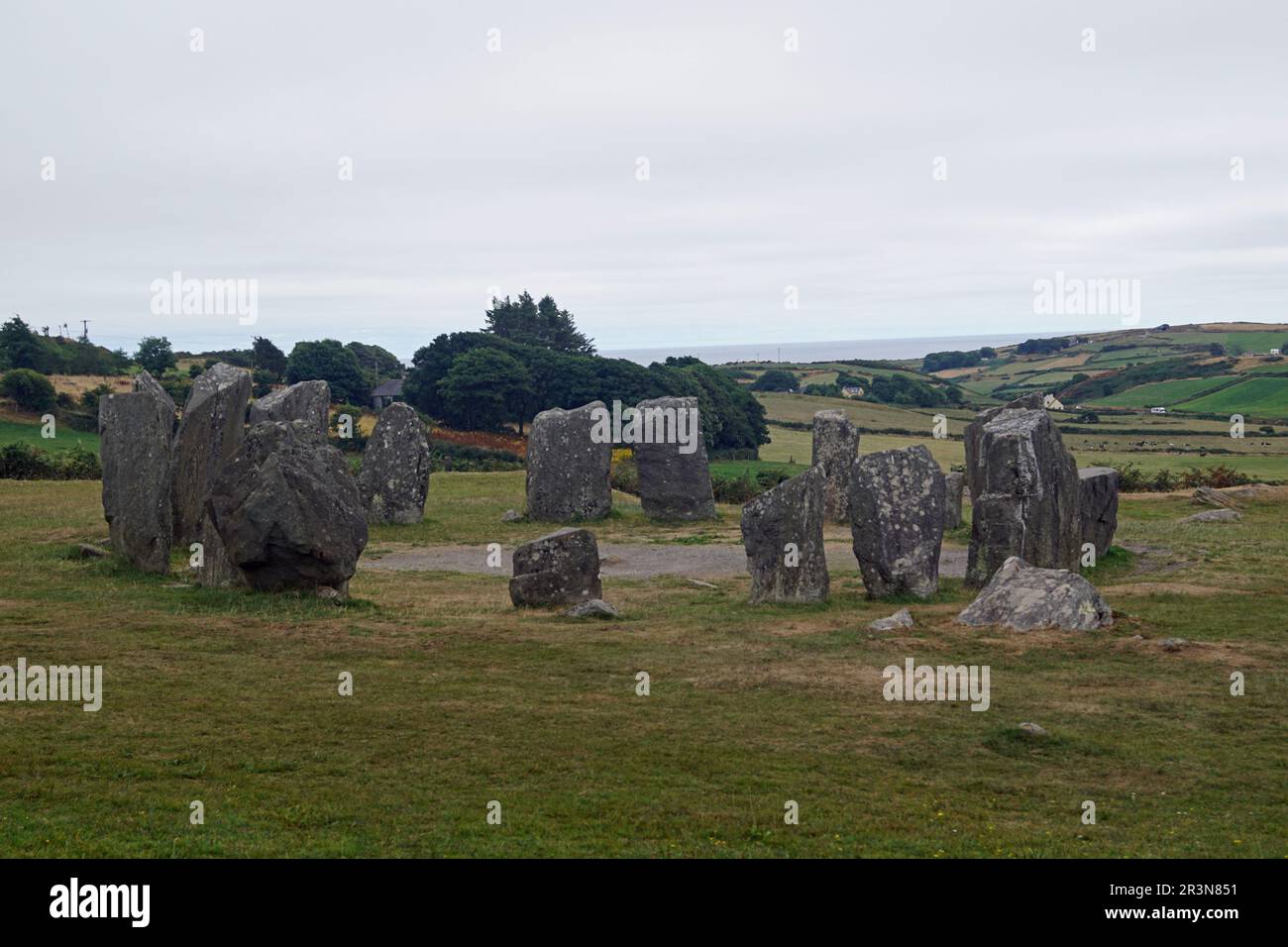 Stone circle formation hi-res stock photography and images - Alamy
