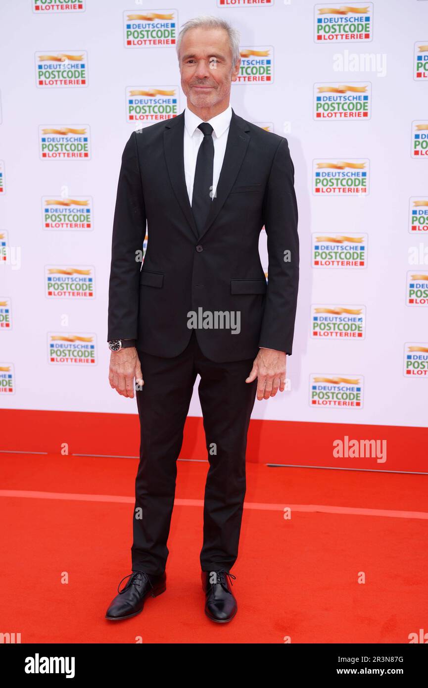 Duesseldorf, Germany. 24th May, 2023. Actor Hannes Jaenicke comes to ...