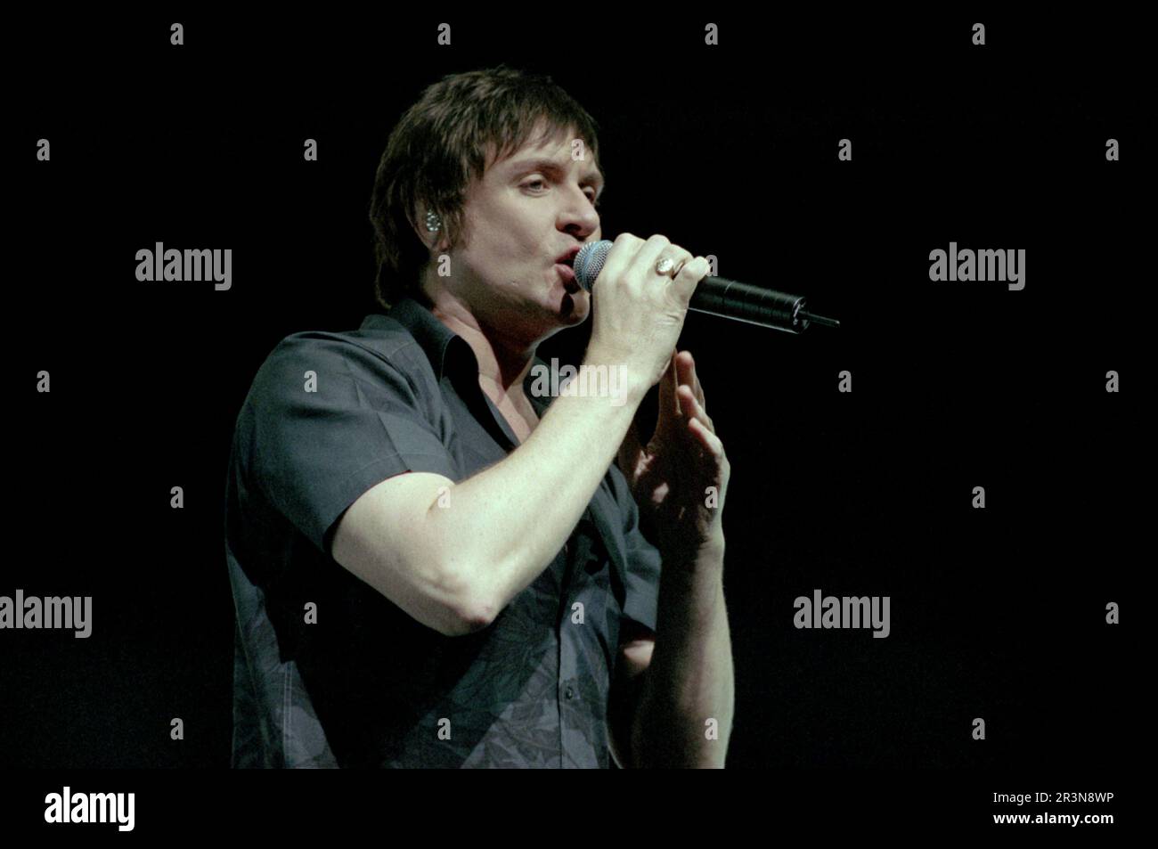Milan Italy 2000-03-31 : Simon Le Bon singer of Duran Duran live ...