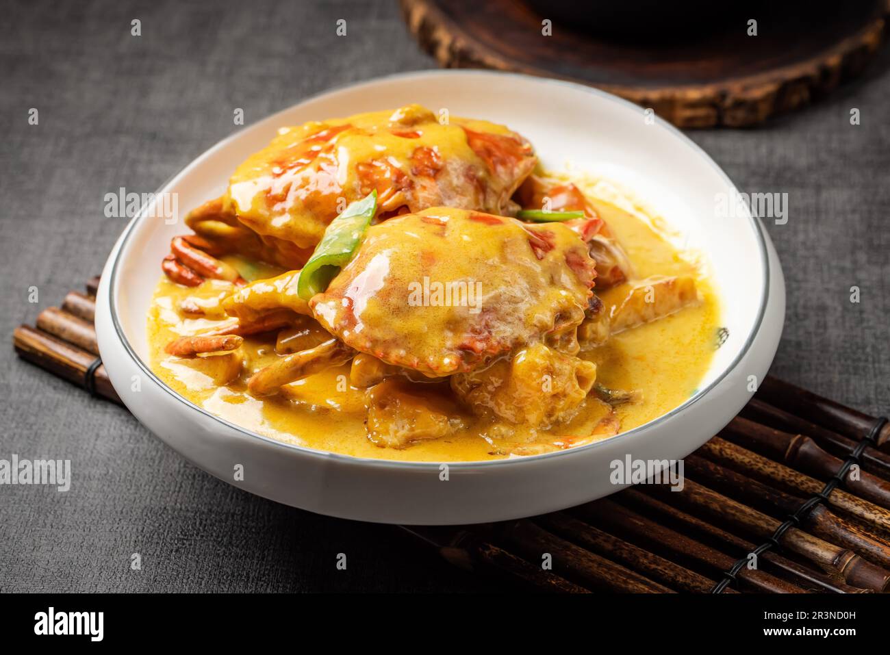 Stir-Fried Crab in Curry Powder, yellow curry, Asian Food Stock Photo - Alamy