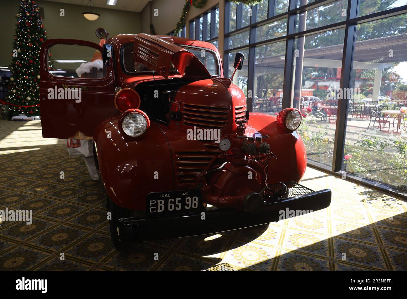 Fire engine in castle hi-res stock photography and images - Alamy