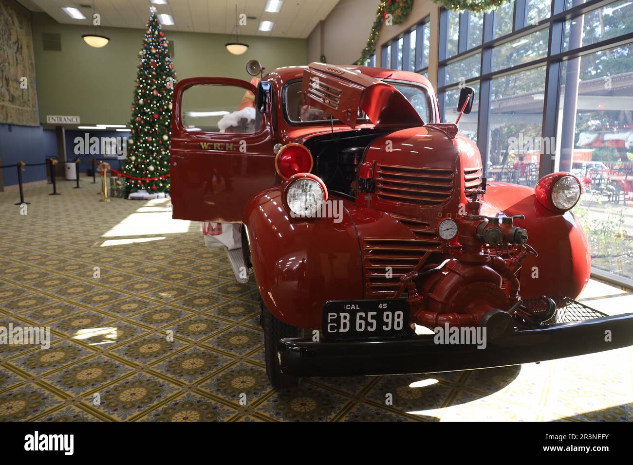 Antique hearst hi-res stock photography and images - Alamy