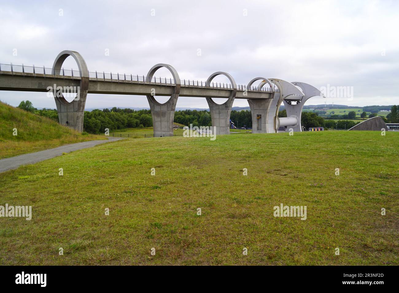 The Falkirk Wheel , the Falkirk Tunnel and the Union Canal Stock Photo ...