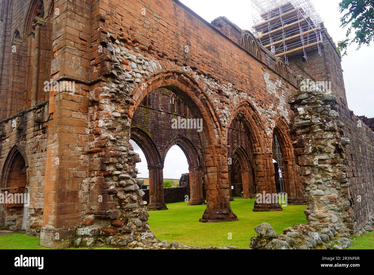 Old abbey walls hi-res stock photography and images - Alamy