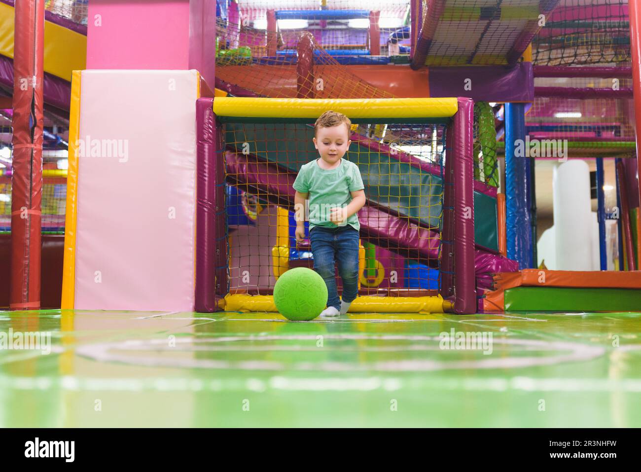 Group indoor games and children hi-res stock photography and images - Alamy
