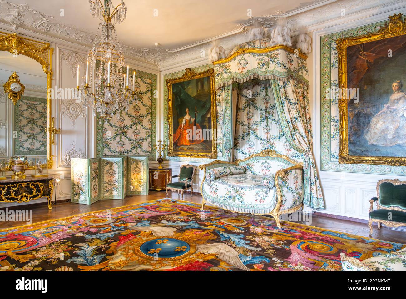 Louis XV daughters Apartments - Chamber of Madame Victoire. Decorated ...
