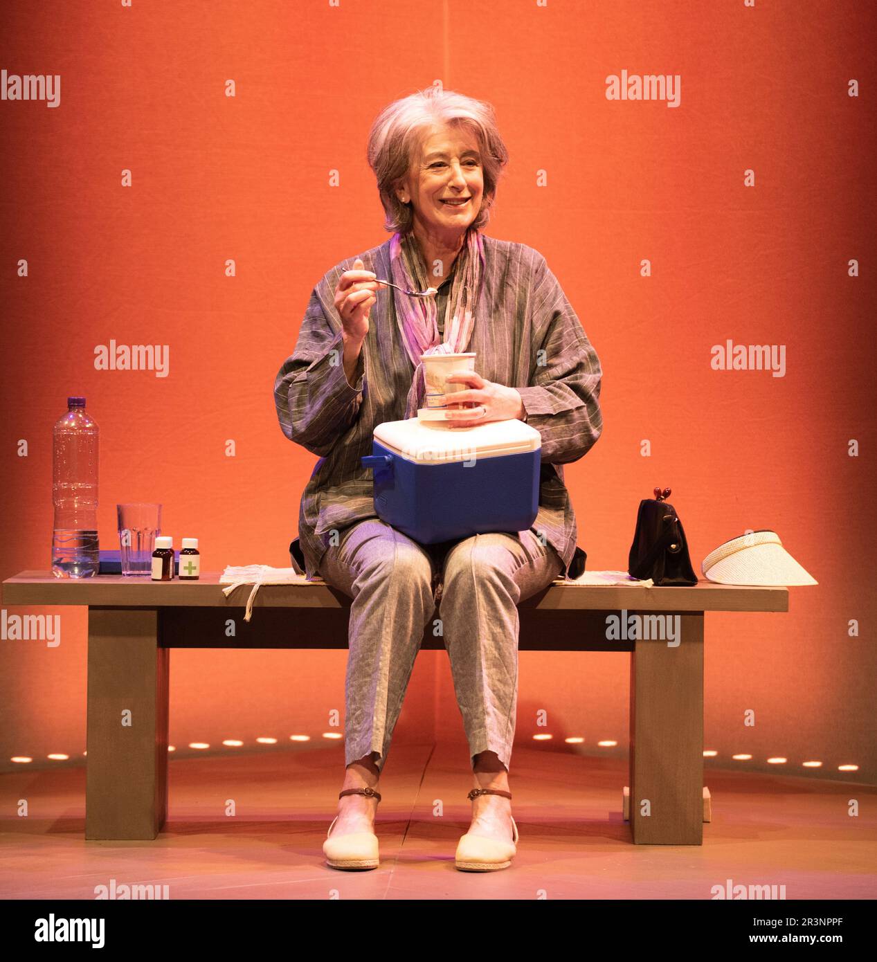 Maureen lipman 2023 hi-res stock photography and images - Alamy