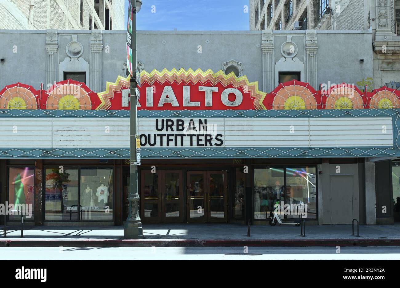 LOS ANGELES, CALIFORNIA - 17 MAY 2023: The old Rialto Theatre on ...