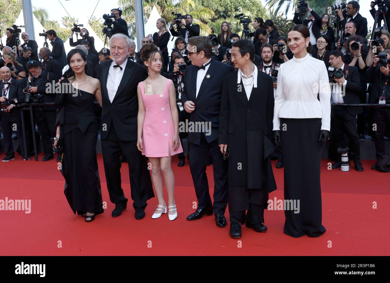 Tran Nu Yen Khe, from left, culinary advisor Pierre Gagnaire, Bonnie ...