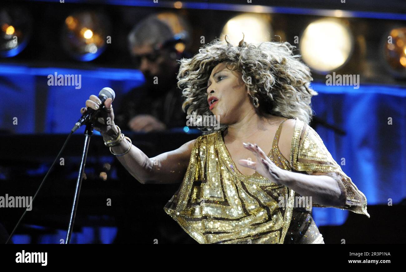 Tina arena singer hi-res stock photography and images - Alamy