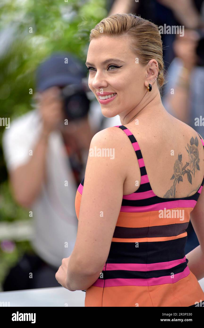 Asteroid city scarlett johansson hi-res stock photography and images - Alamy