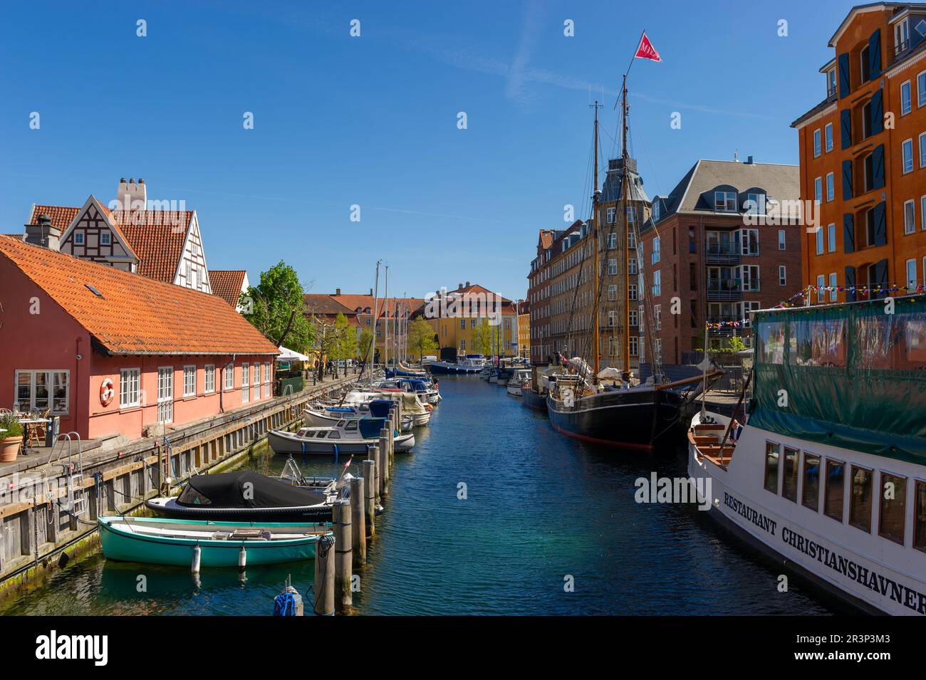 City living by the water in Copenhagen, Denmark Stock Photo - Alamy