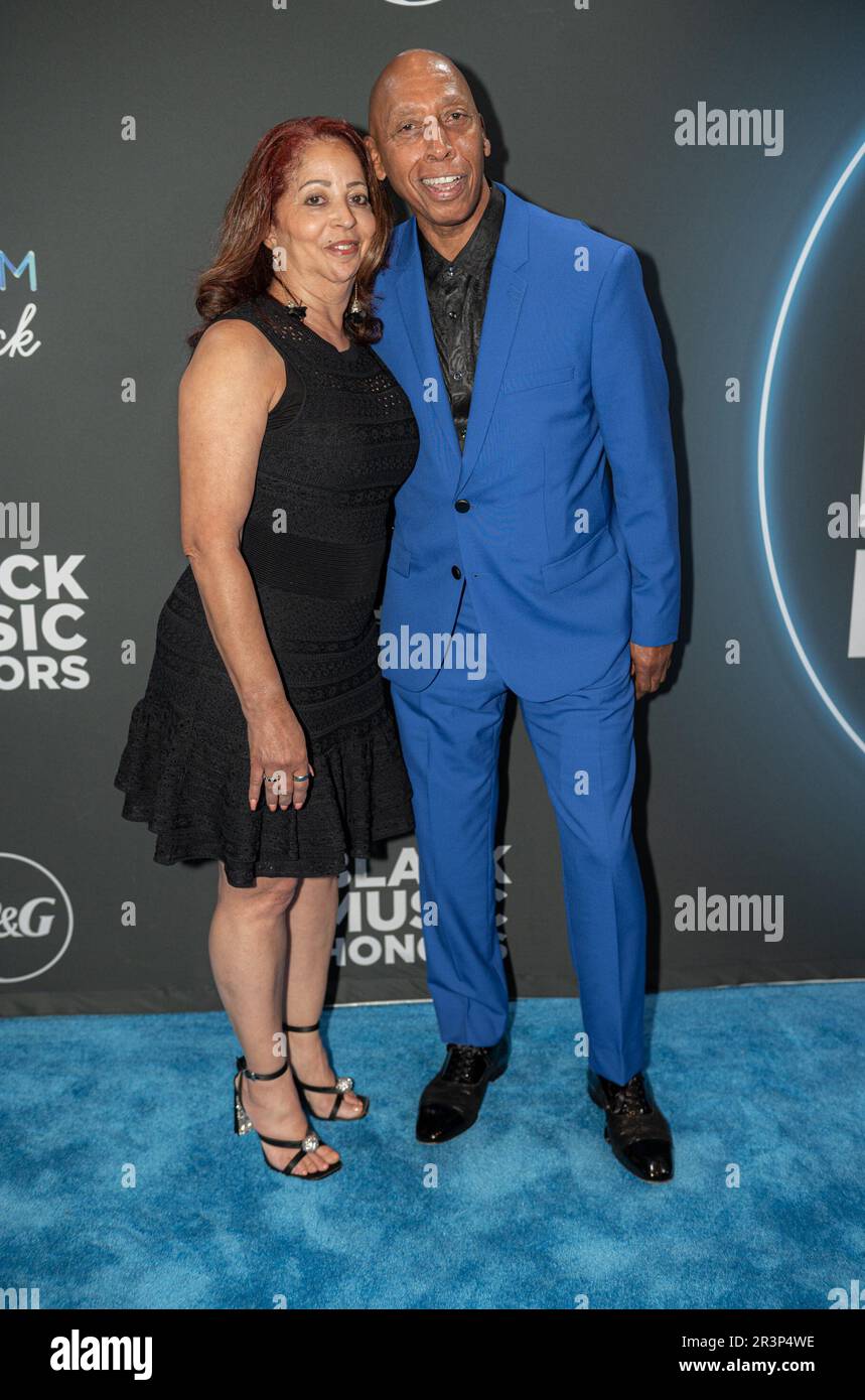 Atlanta, USA. 19th May, 2023. Sheri Osborne and Jeffrey Osborne attends ...