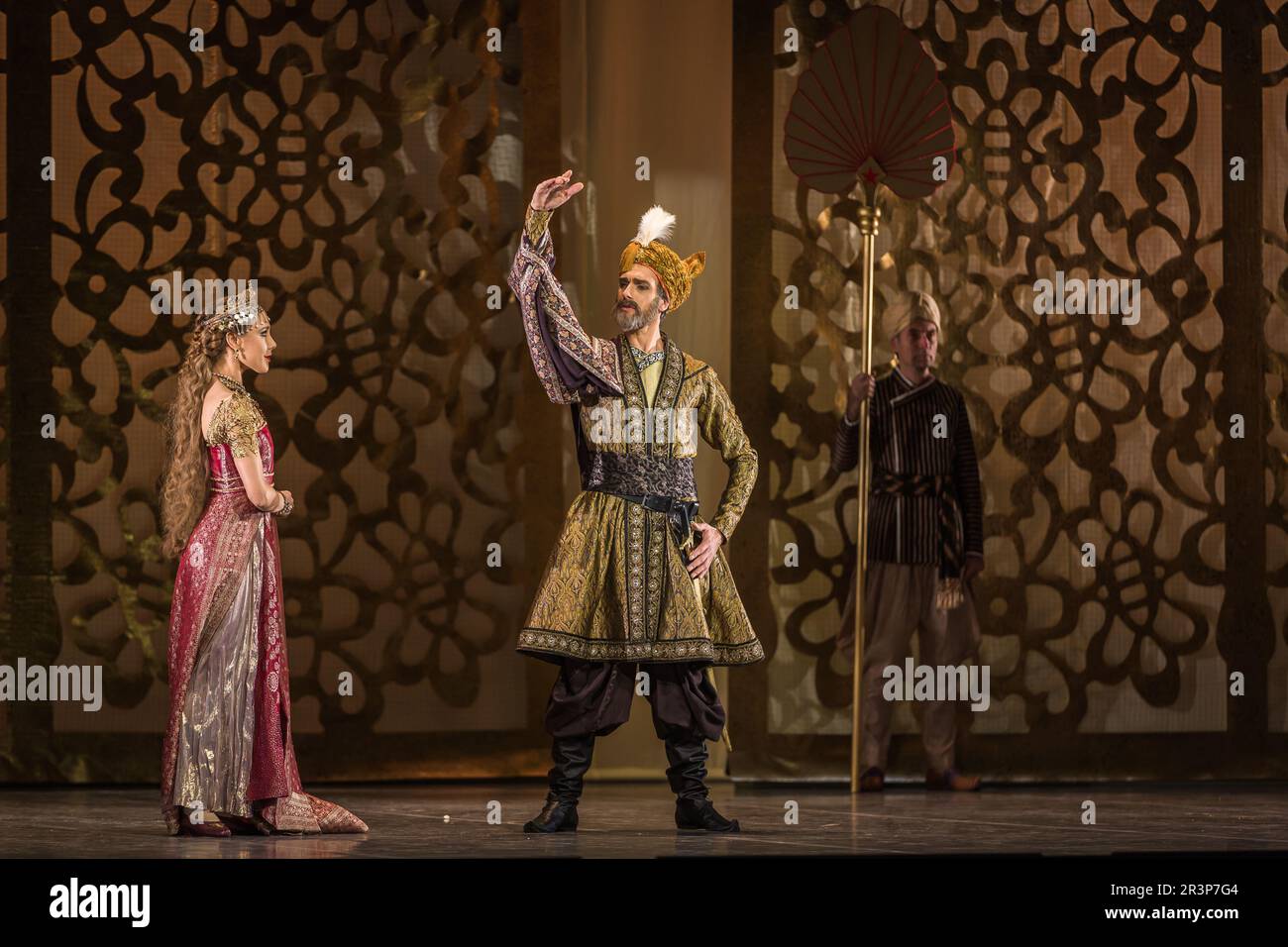 Das Ballett La BayadÃ¨re von Petipa Stock Photo - Alamy