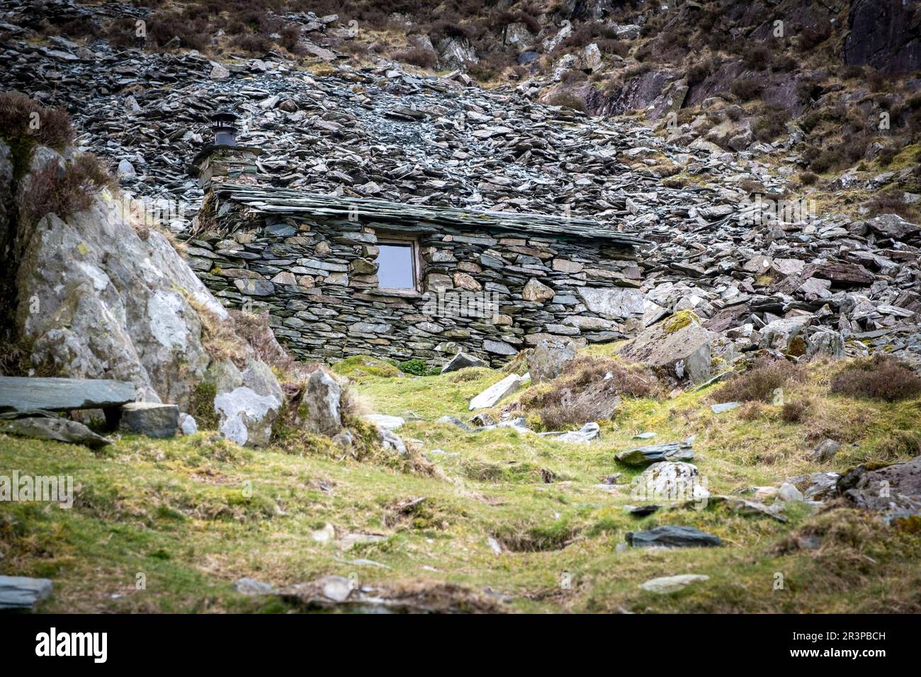Warnscale Bothy Overlooking Buttermere, Lake District National Park, UK ...