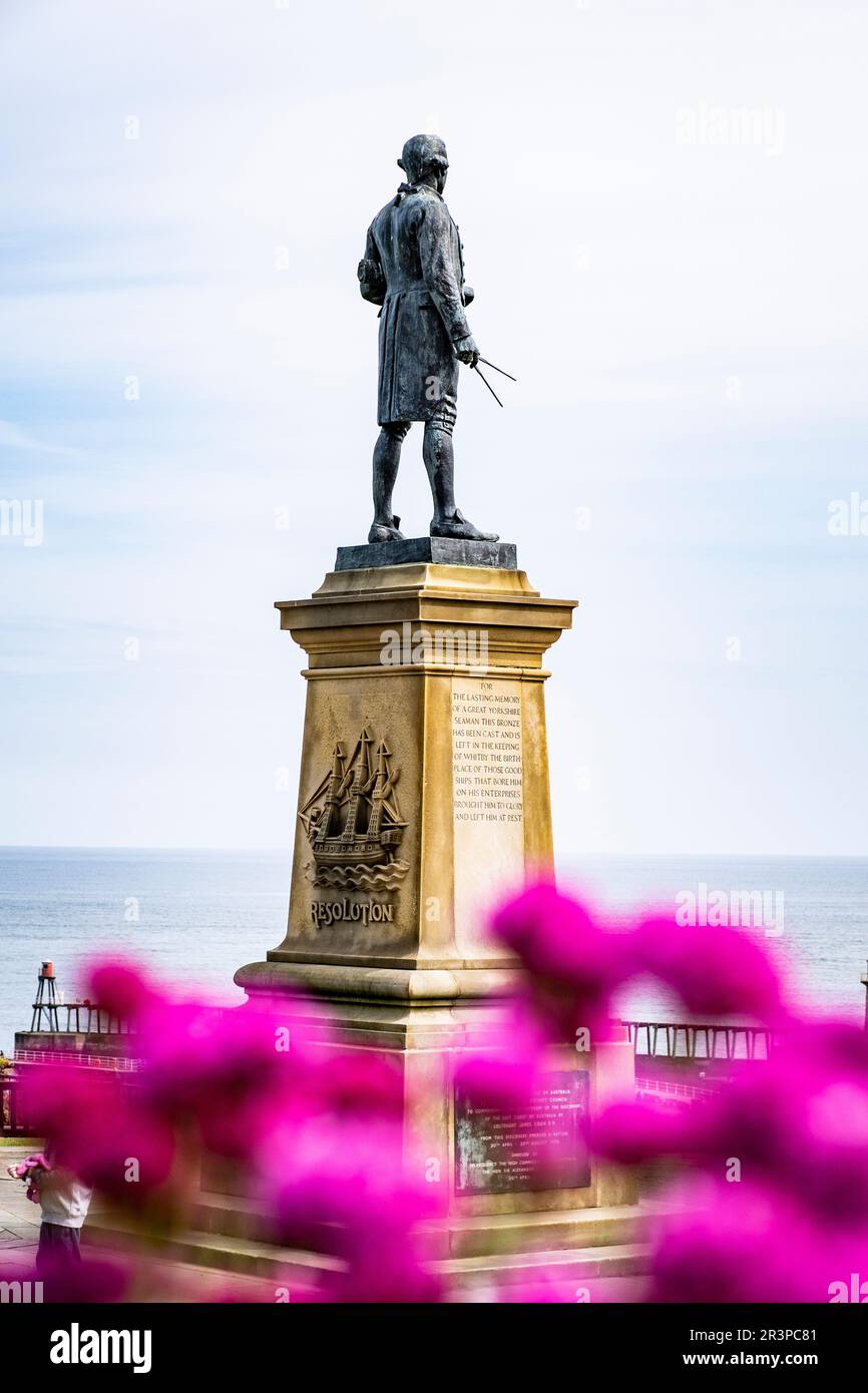 Captain James Cook Monument, Whitby, North Yorkshire, England, UK Stock ...