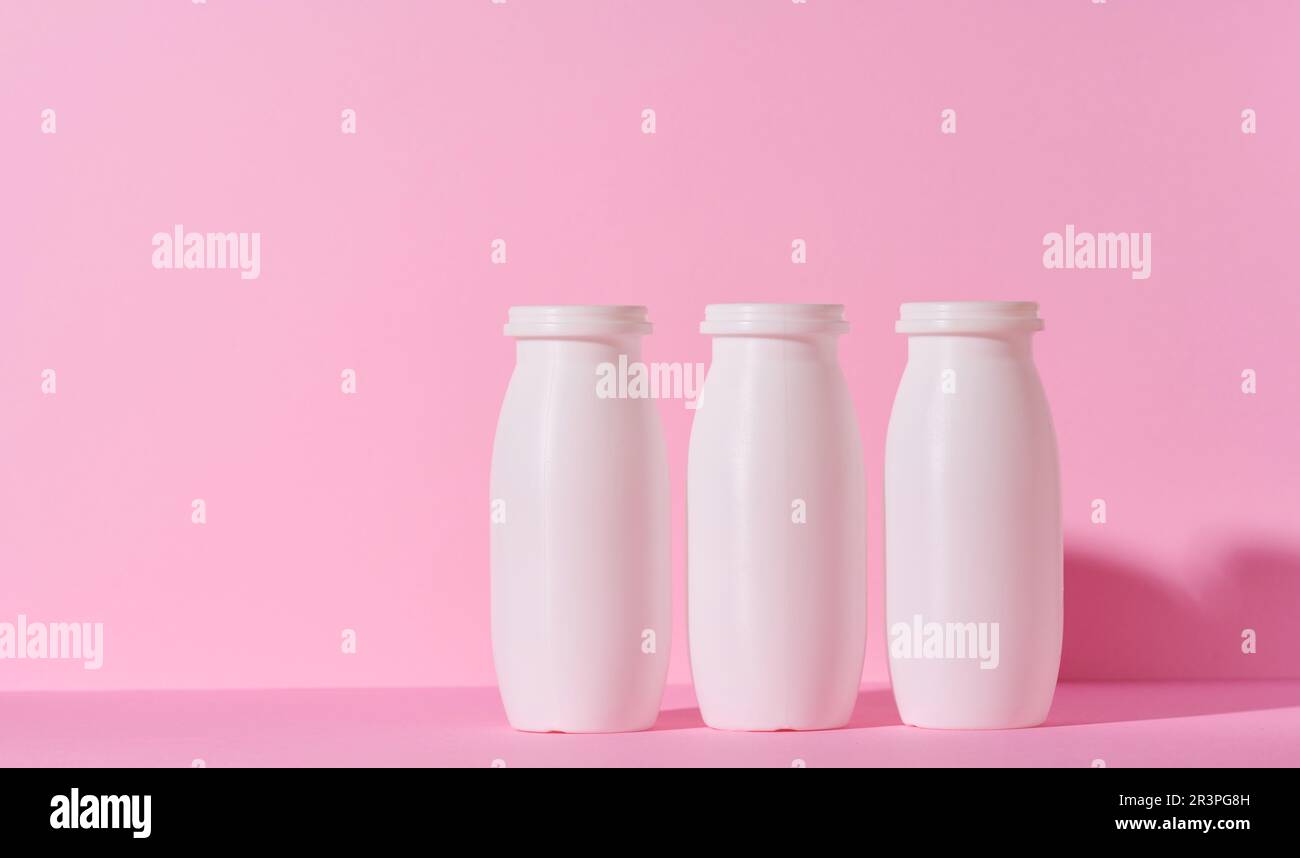 Pink yogurt background hi-res stock photography and images - Alamy