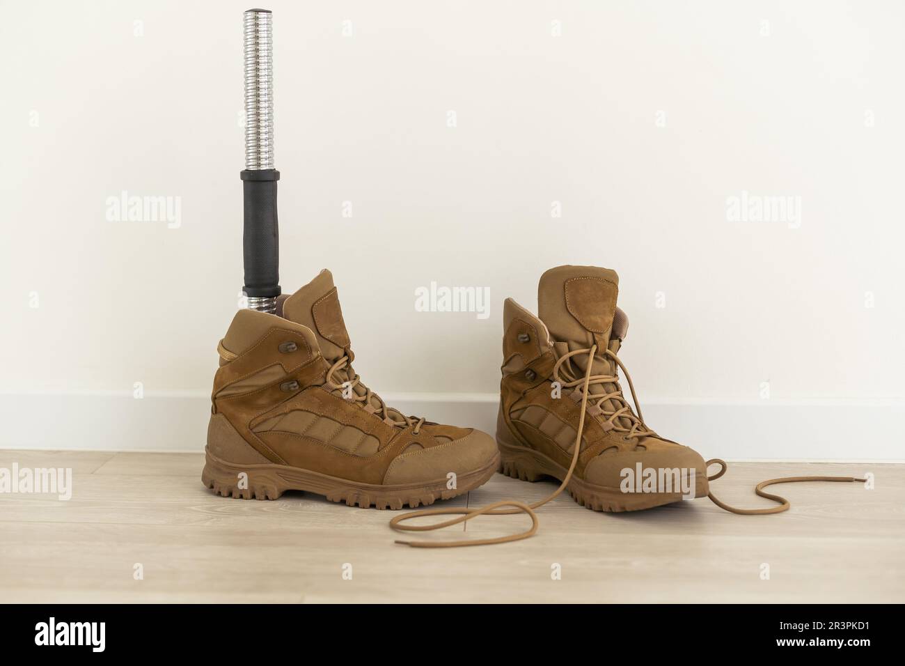 Soldier Artificial Prosthetic leg. War Veteran Stock Photo - Alamy