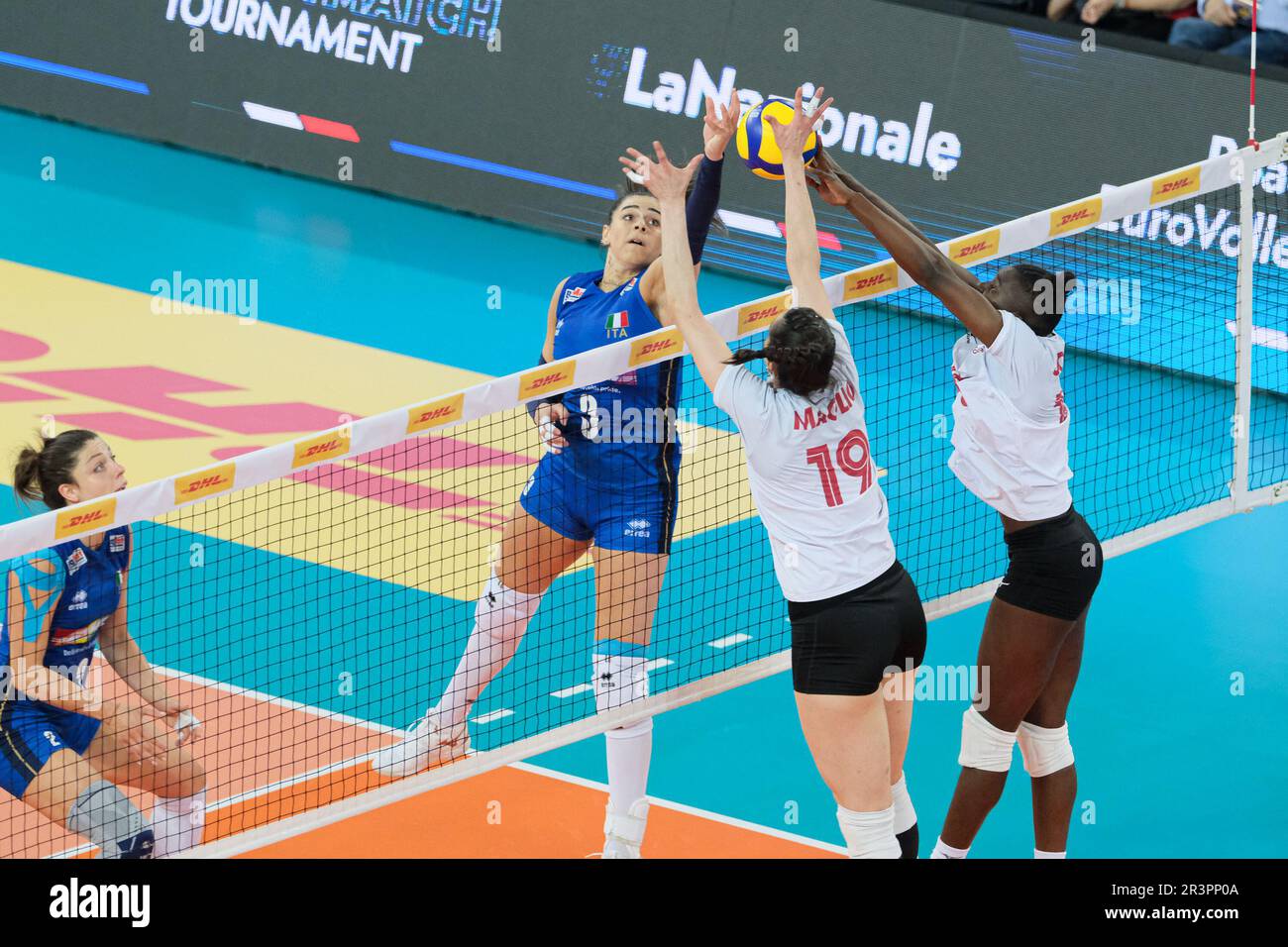 Francesca Villani (L) of Italy, Emily Maglio (C) and Shainah Joseph (R ...