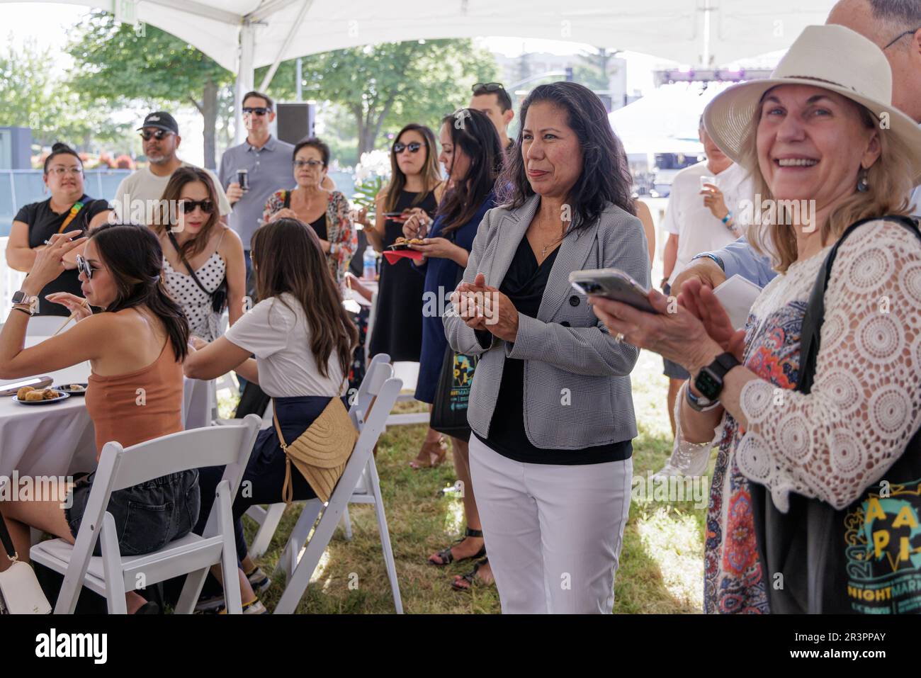 Philippine night market hi-res stock photography and images - Alamy