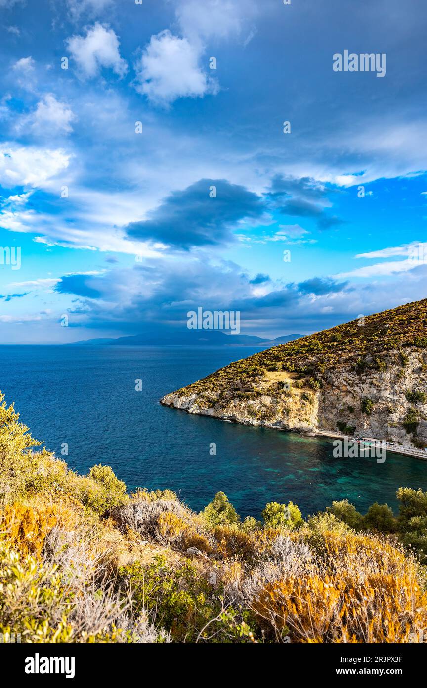 Sea waves active hi-res stock photography and images - Alamy