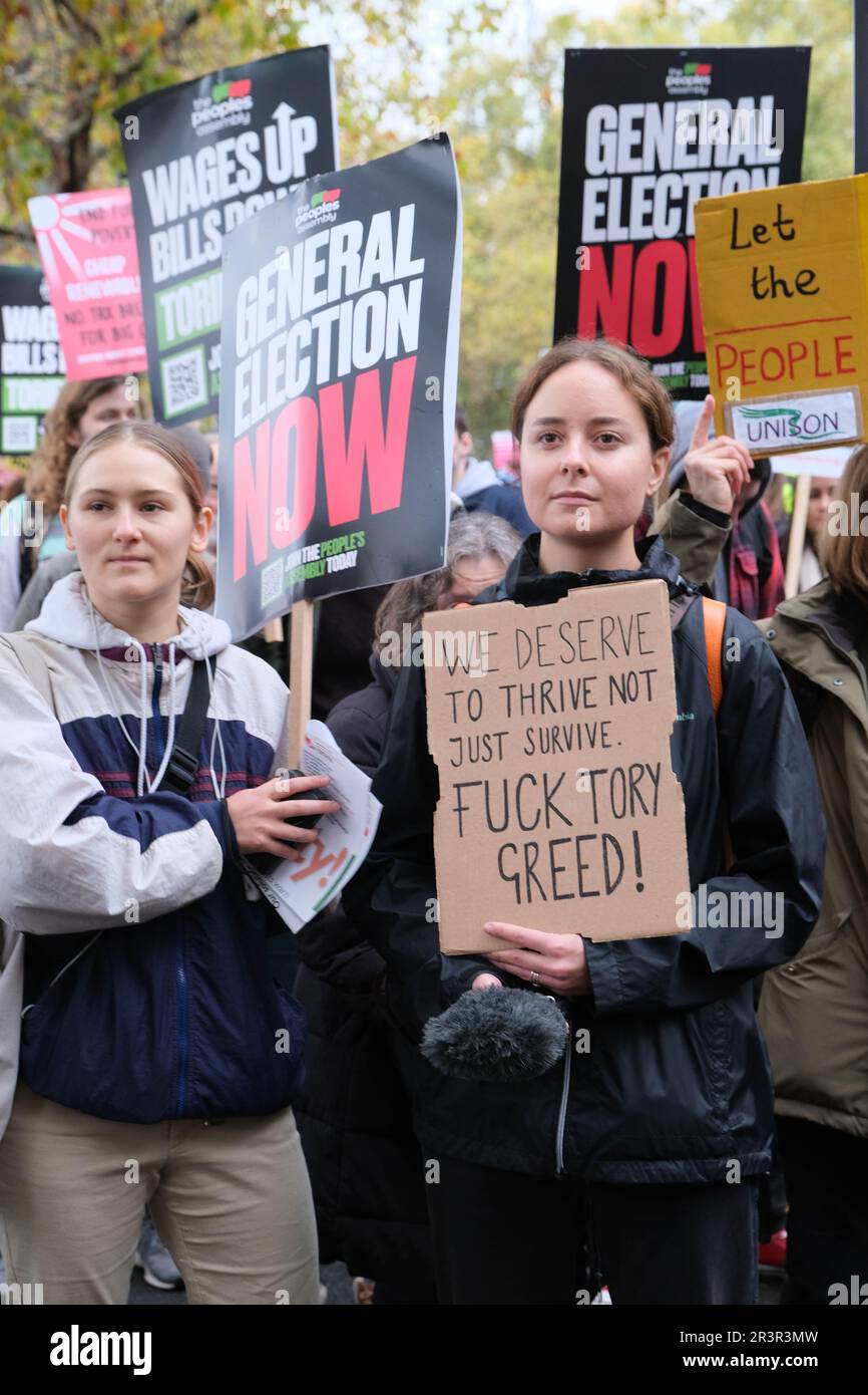 London, UK. 5th Nov 2022. Unions / The People's Assembly march through ...