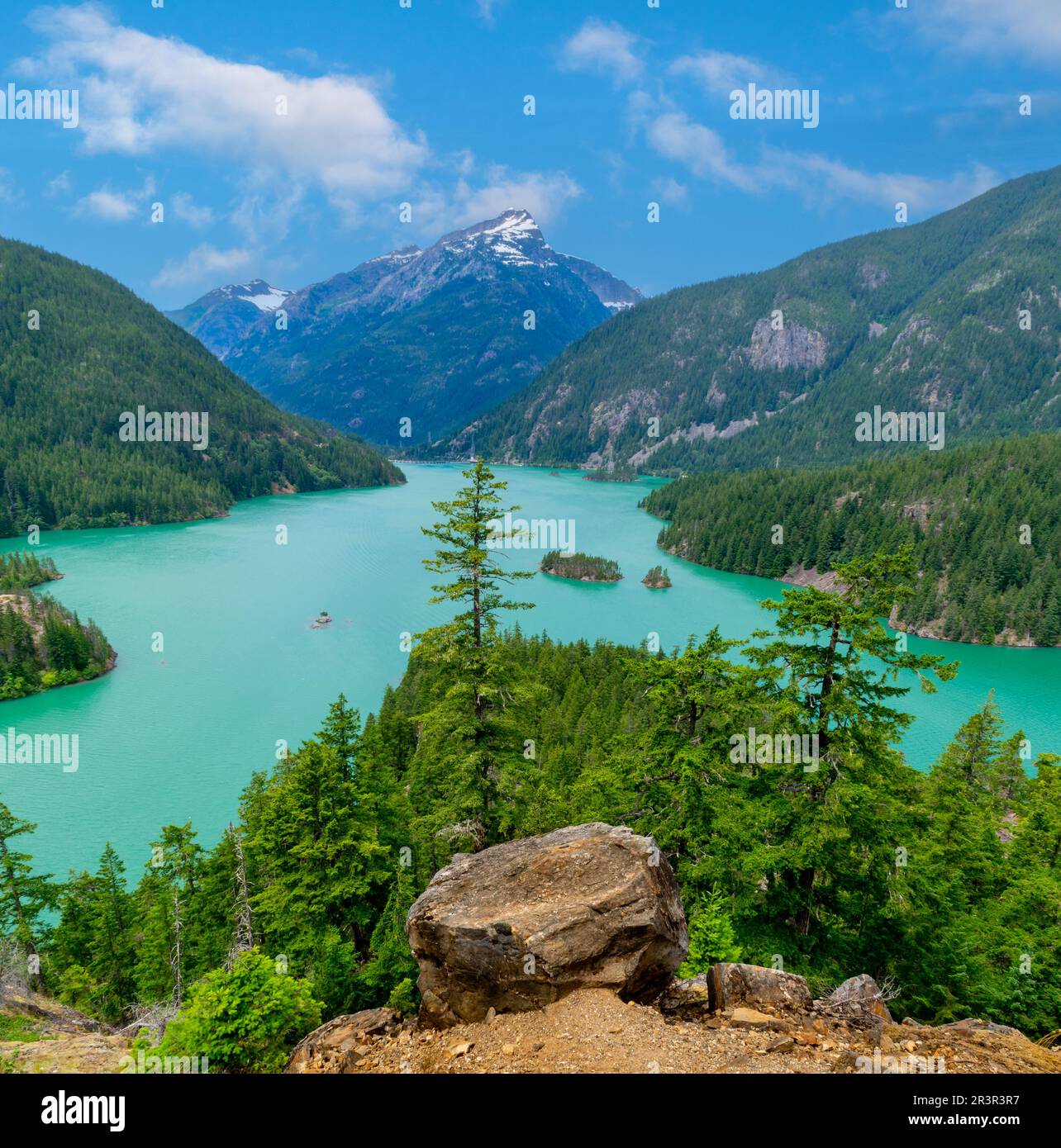 Stunning mountain view of colorful Diablo Lake NW Cascades Washington ...