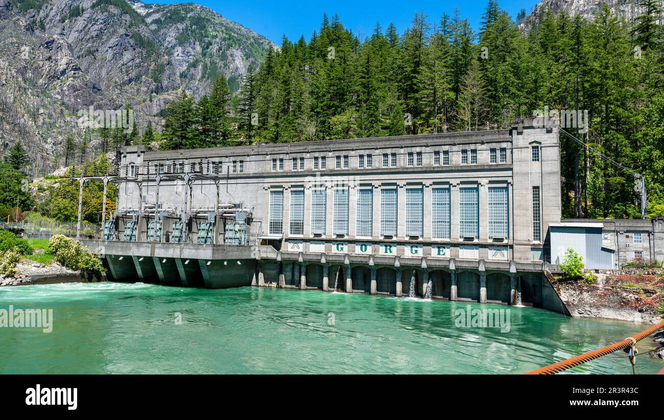 Impressive Gorge Powerhouse hydroelectic power plant at Newhalem ...