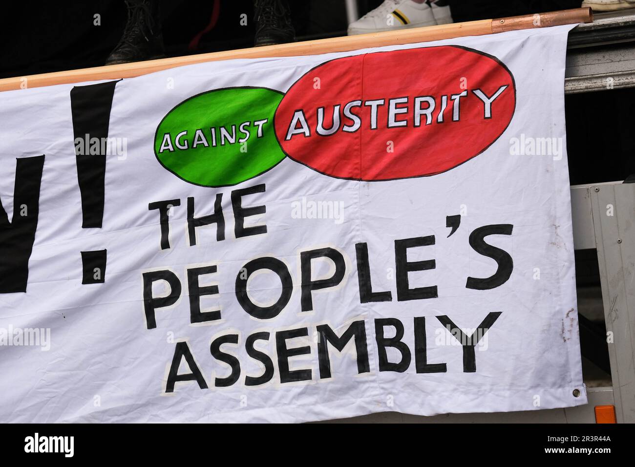 London, UK. 5th Nov 2022. Unions / The People's Assembly march through ...