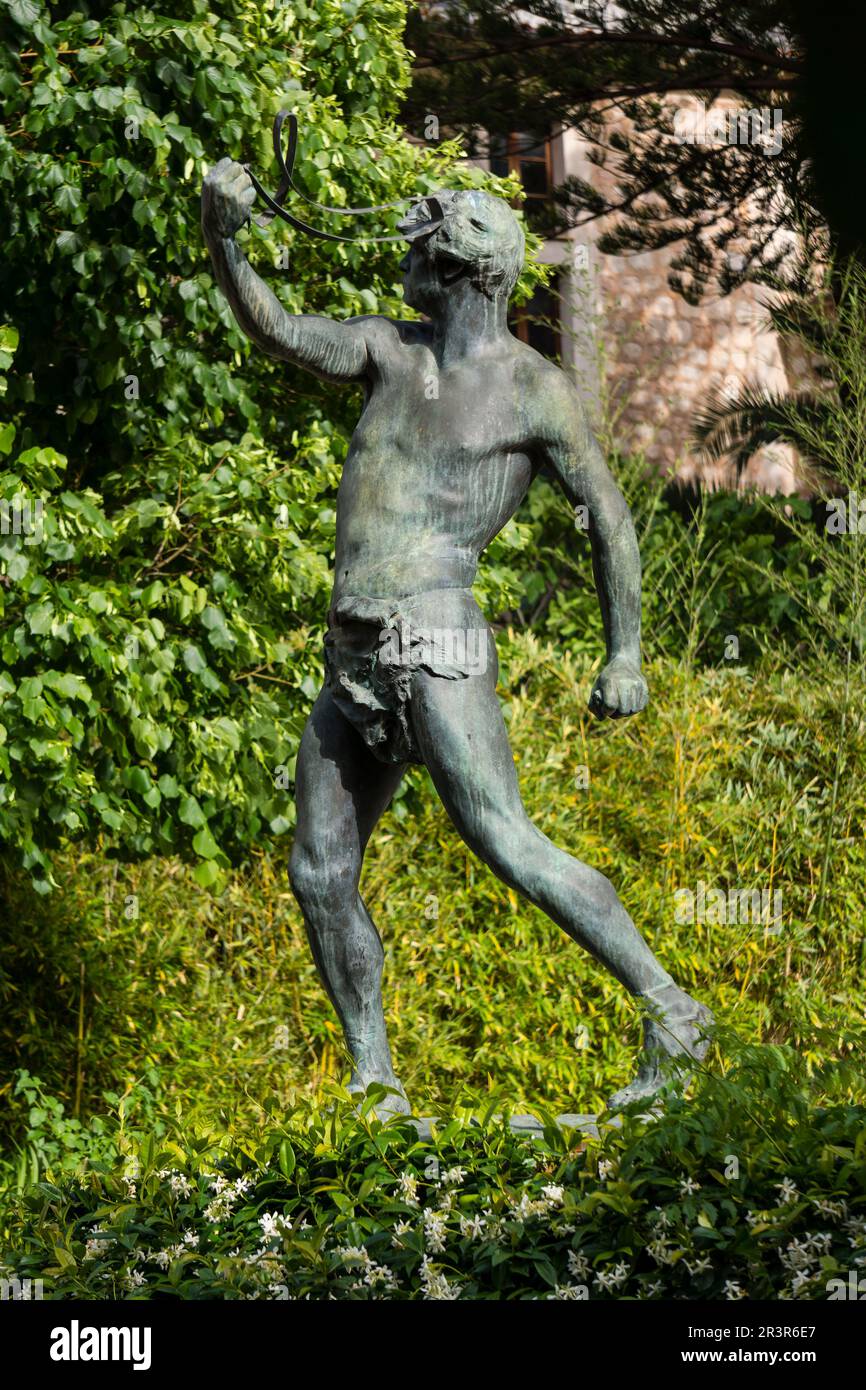 Tren escultura hi-res stock photography and images - Alamy