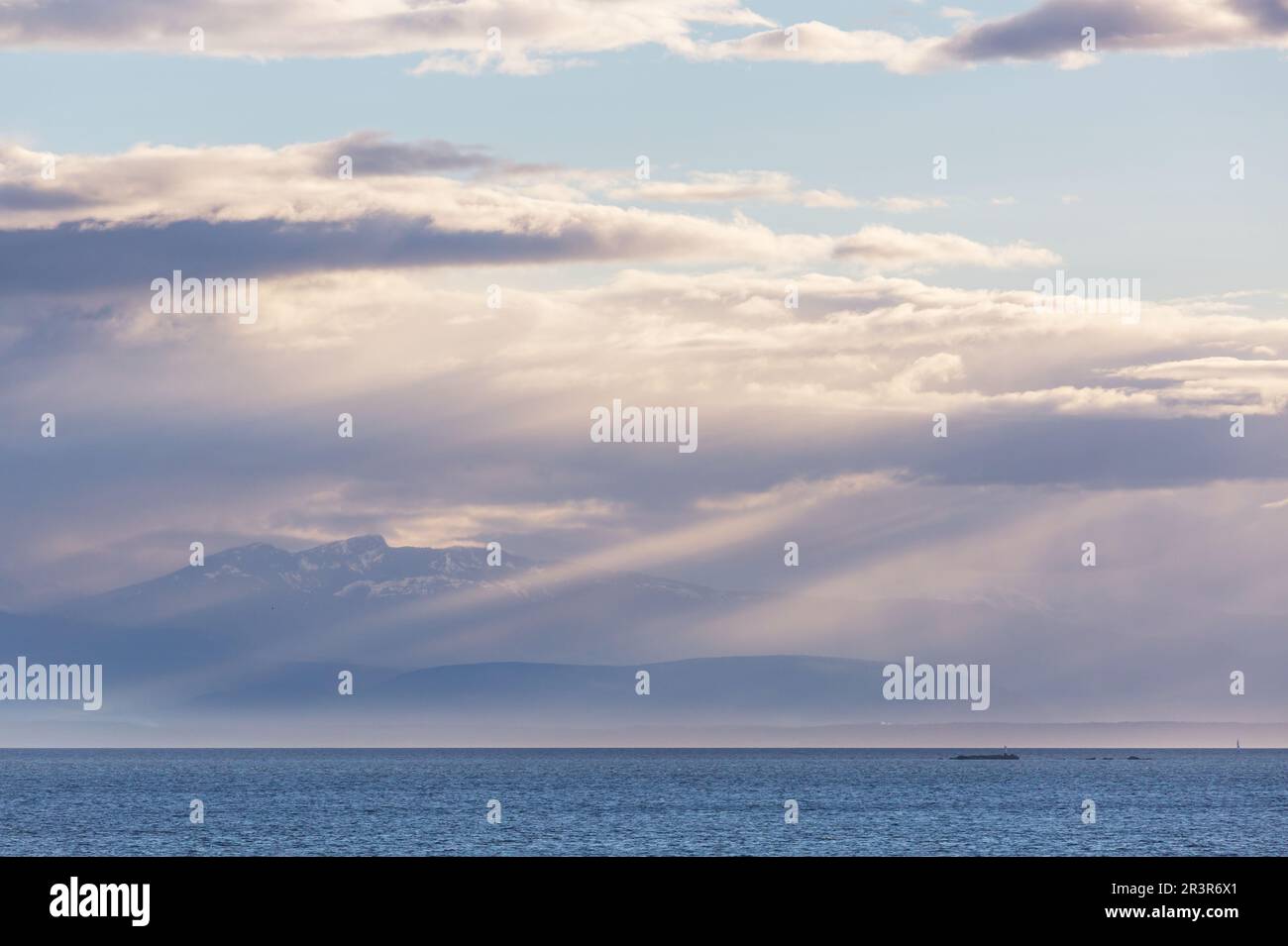 Vancouver island view Stock Photo - Alamy