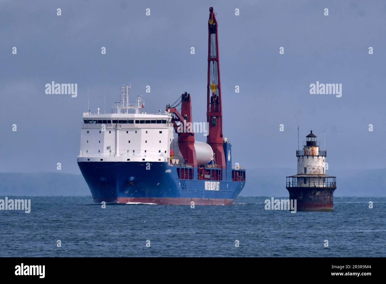 The ship UHL Felicity, carrying wind turbine tower sections, arrives ...