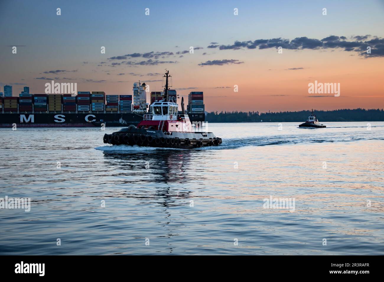 British tugboat hi-res stock photography and images - Alamy