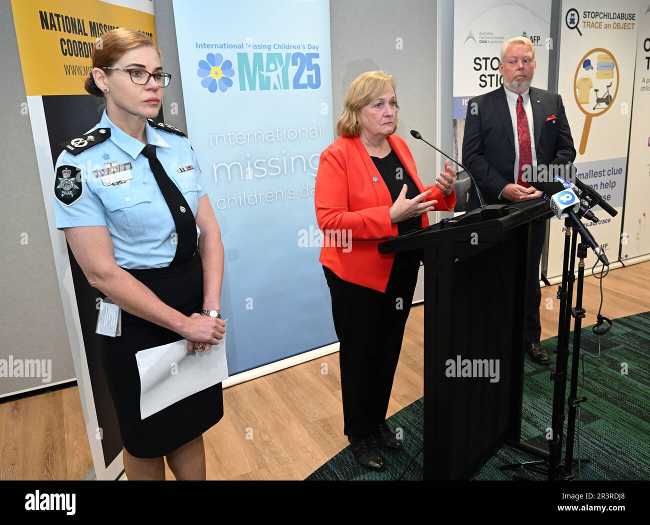 Australian Federal Police Assistant Commissioner Justine Gough (left ...