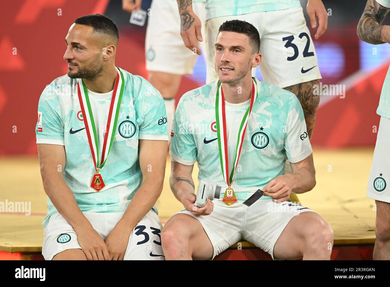 Danilo D Ambrosio (Inter)Robin Gosens (Inter) during the Italian "Serie ...